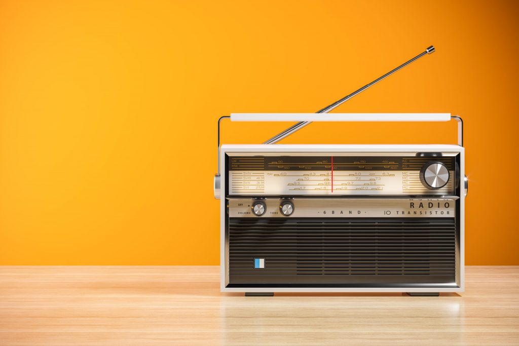 Explicación de la radio AM vs FM: ¿Cuál es la diferencia? - TNGD