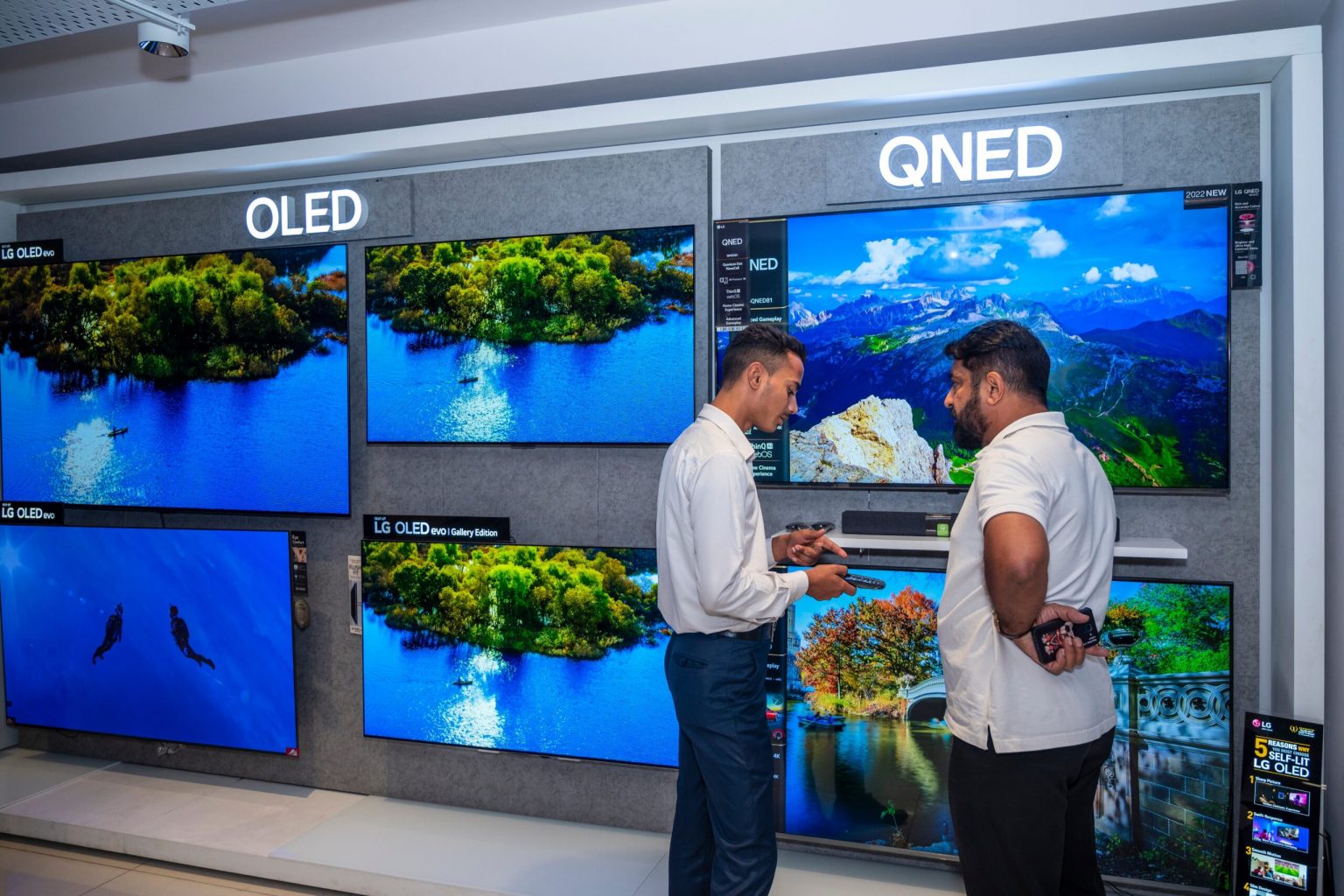 QNED vs. OLED: Hauptunterschiede und vollständiger Vergleich - TNGD
